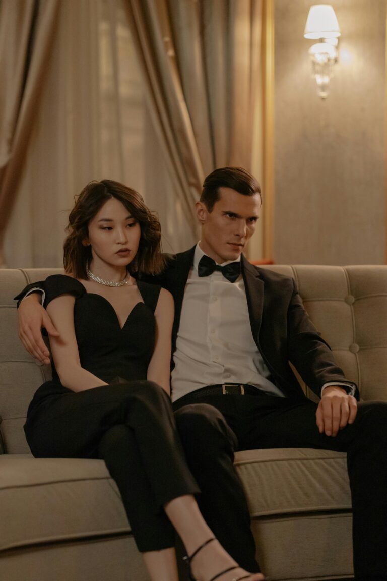 ¿Qué es el dress code black tie en bodas?