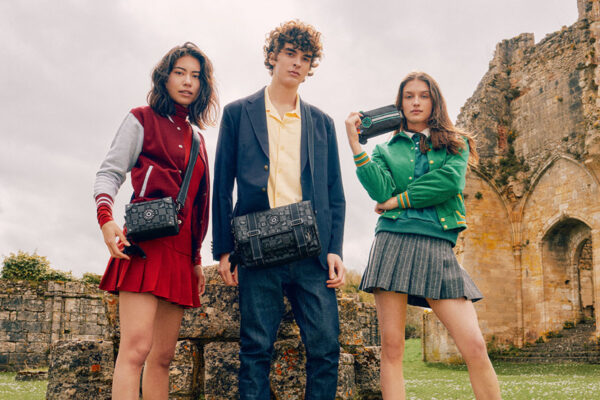 ¡Saca tu magia interior! Nueva colección de bolsos y accesorios de ...