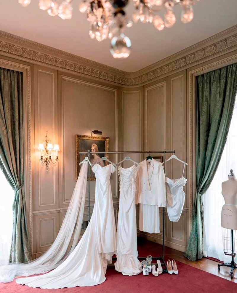 Demi Lovato se casa con Jordan Lutes: ella lució un Vivienne Westwood ...